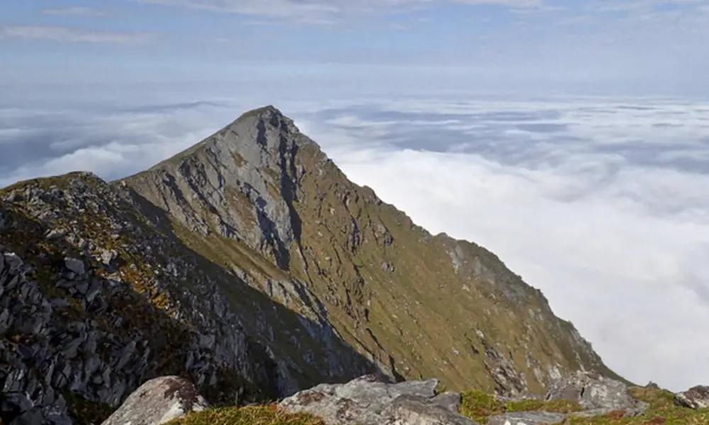 Los acantilados de Croaghaun, un tesoro natural en Irlanda - CIERVAL