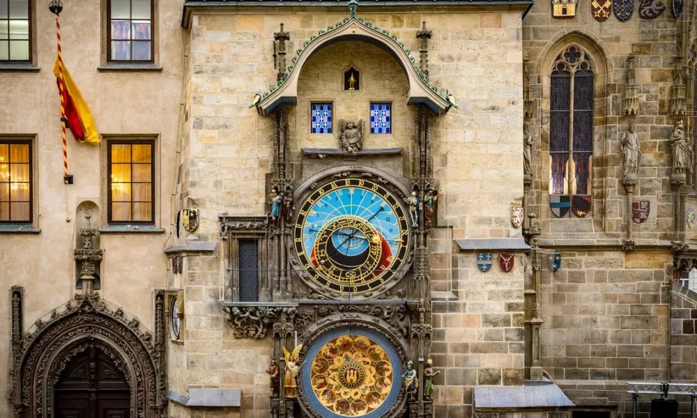 La leyenda del reloj astronómico de Praga que aterra a sus ciudadanos ...